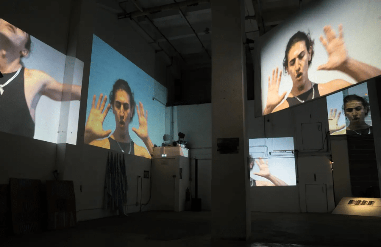 Le chemin des fous, un projet de Liam Warren et Arthur Eskenazi - Laura ...